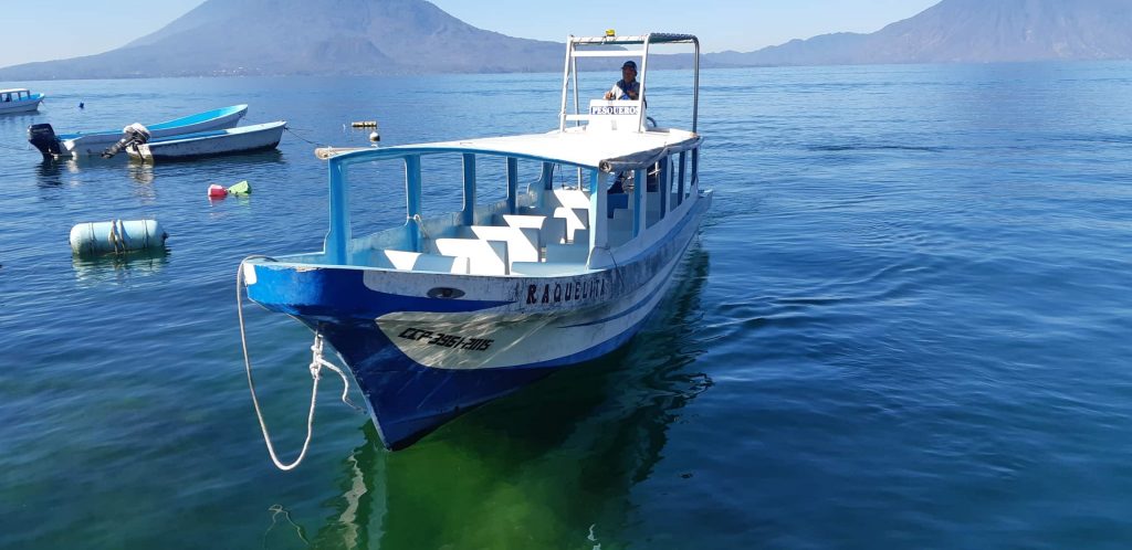Lancha para Visitar San Juan La Laguna ≫ Lanchas Panajachel
